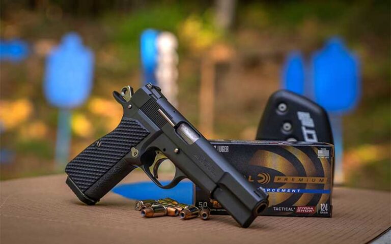 The Quick Draw: Hip Shooting And The Value Of Sights - Gun Digest